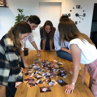 Famileo, le journal familial qui fait le bonheur des grands-parents